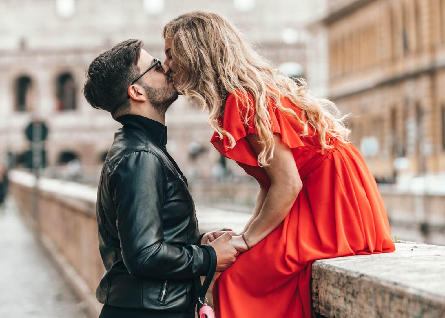 What Does It Mean to Be In an Exclusive Relationship? » GoDates