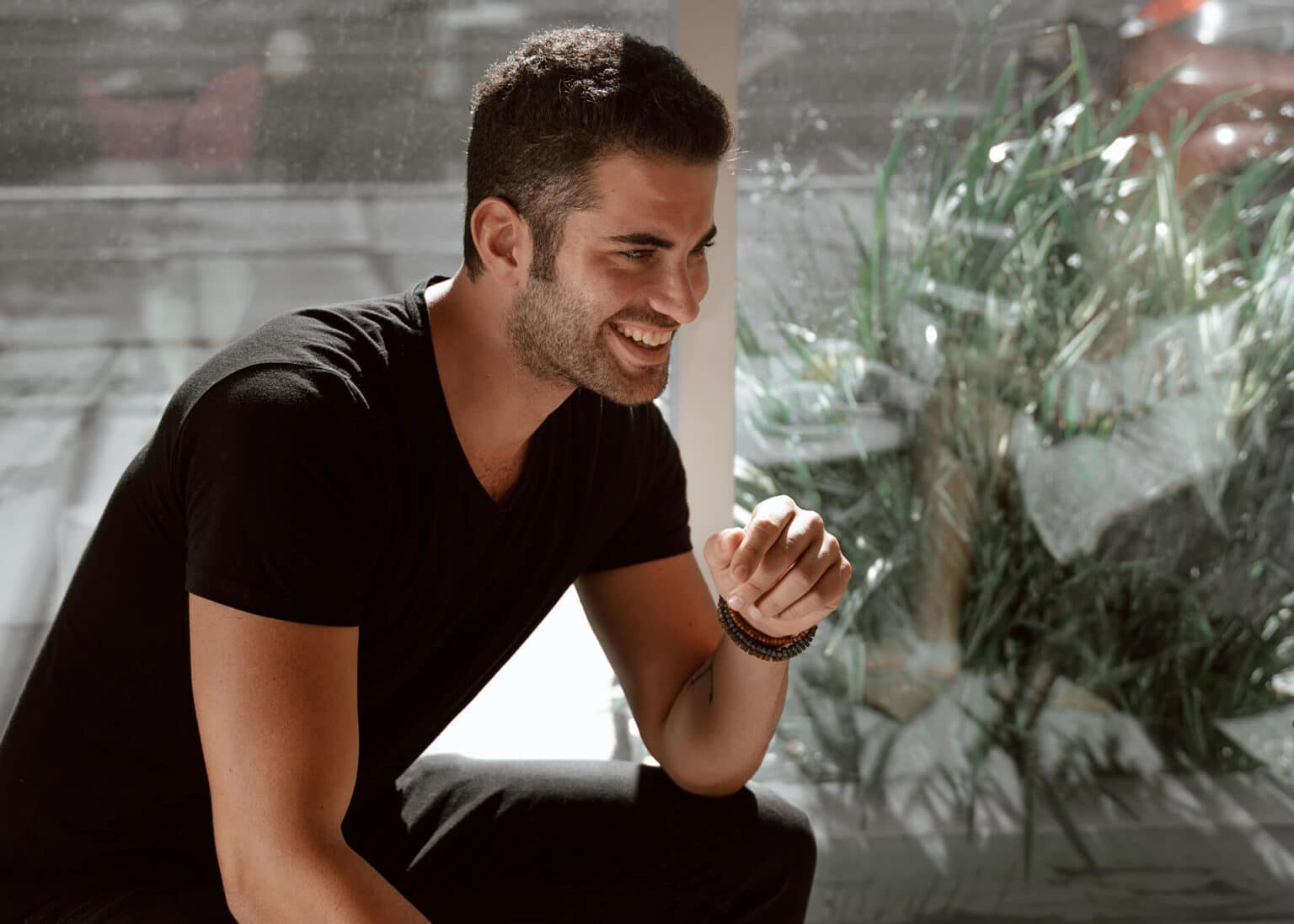 25 Alpha Male Traits and How to Recognize Them In a Man » GoDates
