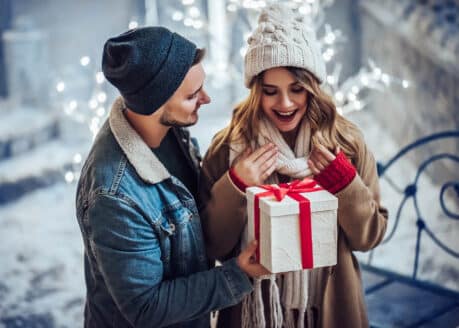 46 Christmas Gifts For Girlfriend: Surprises She'll Love In 2023 » GoDates